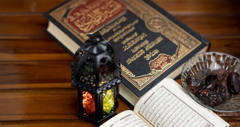100 Short Hadiths for Every Muslims (Guide)